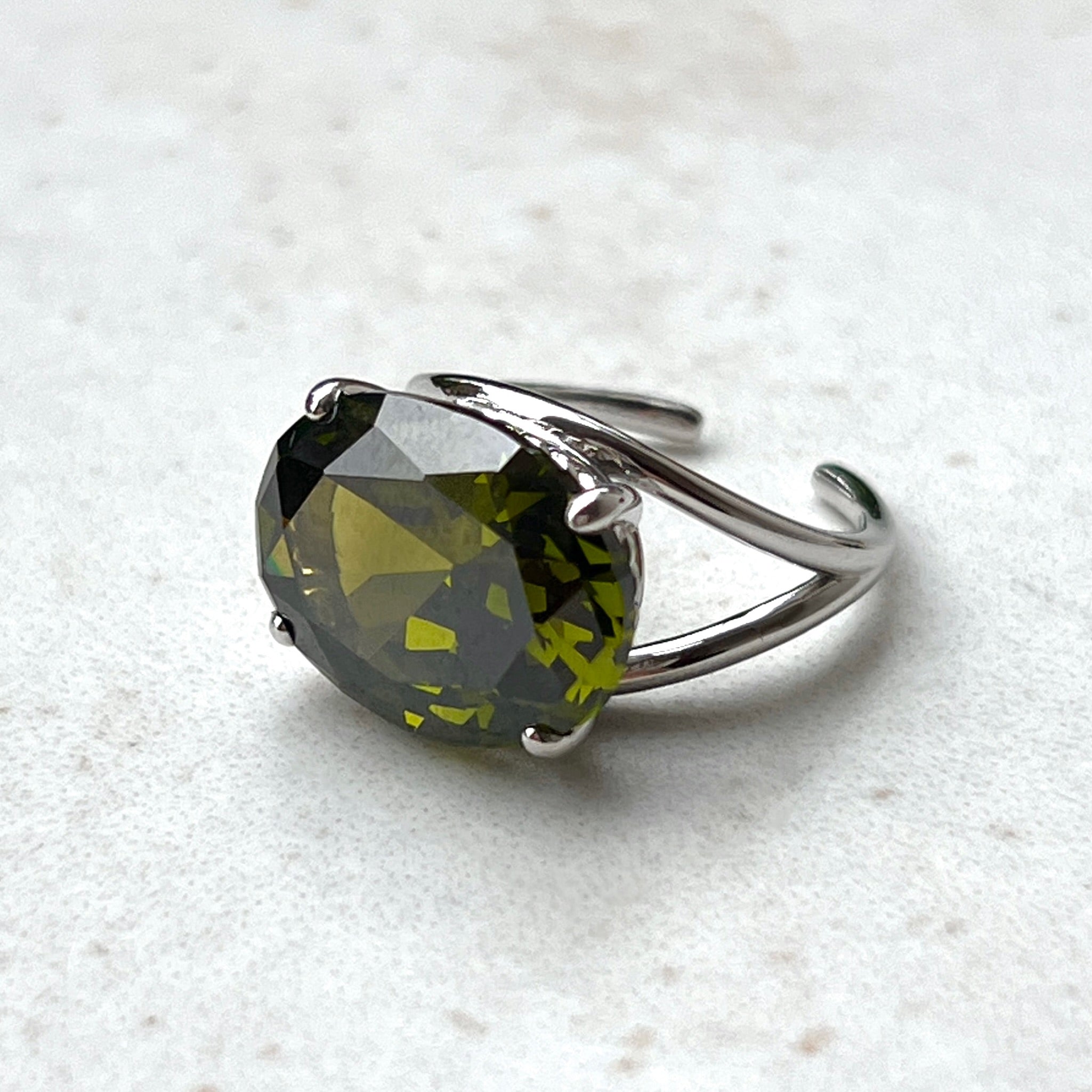 [ olive ] reine silver – POMUM&ARTS